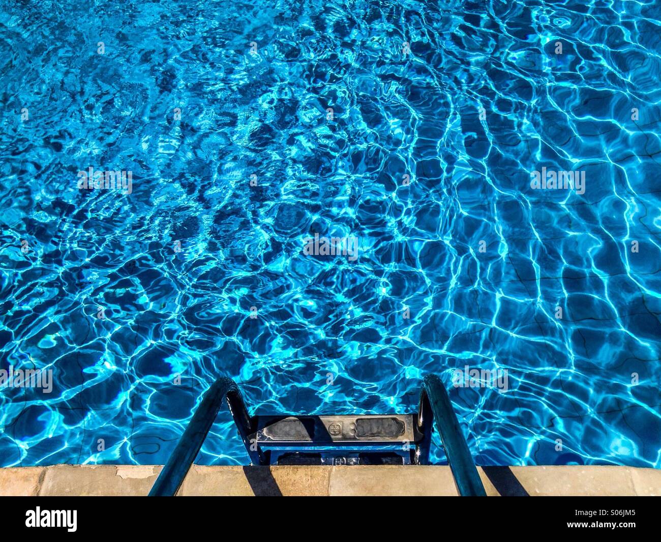 Swimmingpool hi-res stock photography and images - Alamy