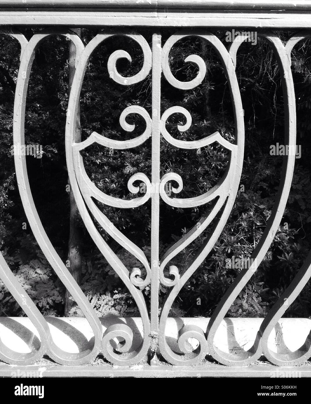 Ironwork shapes hi-res stock photography and images - Alamy