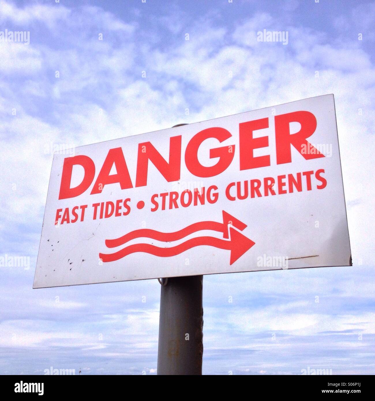 Danger sign warning strong currents hi-res stock photography and images ...