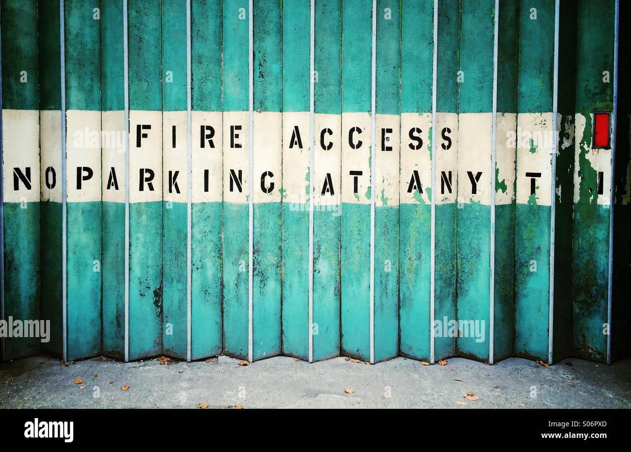 No Parking. Fire Access shutters Stock Photo - Alamy