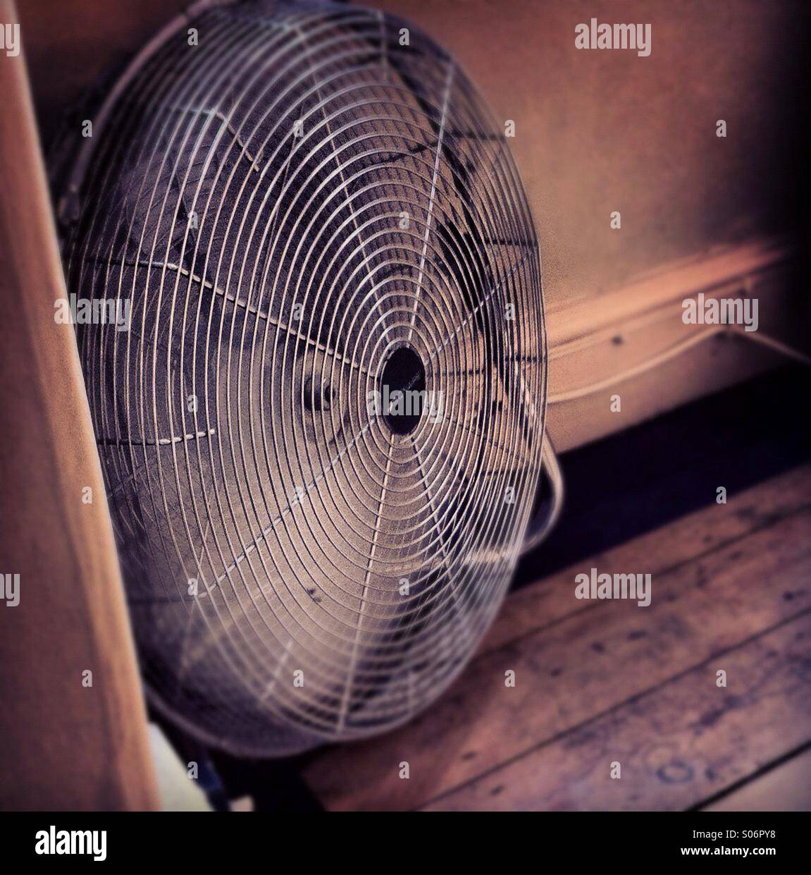 Circular fan hi-res stock photography and images - Alamy
