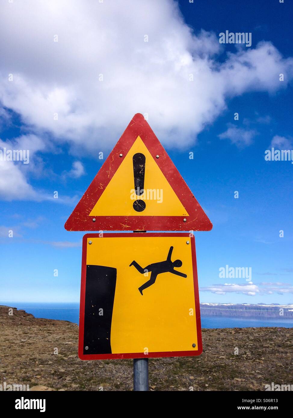 Sign with a falling person Stock Photo - Alamy
