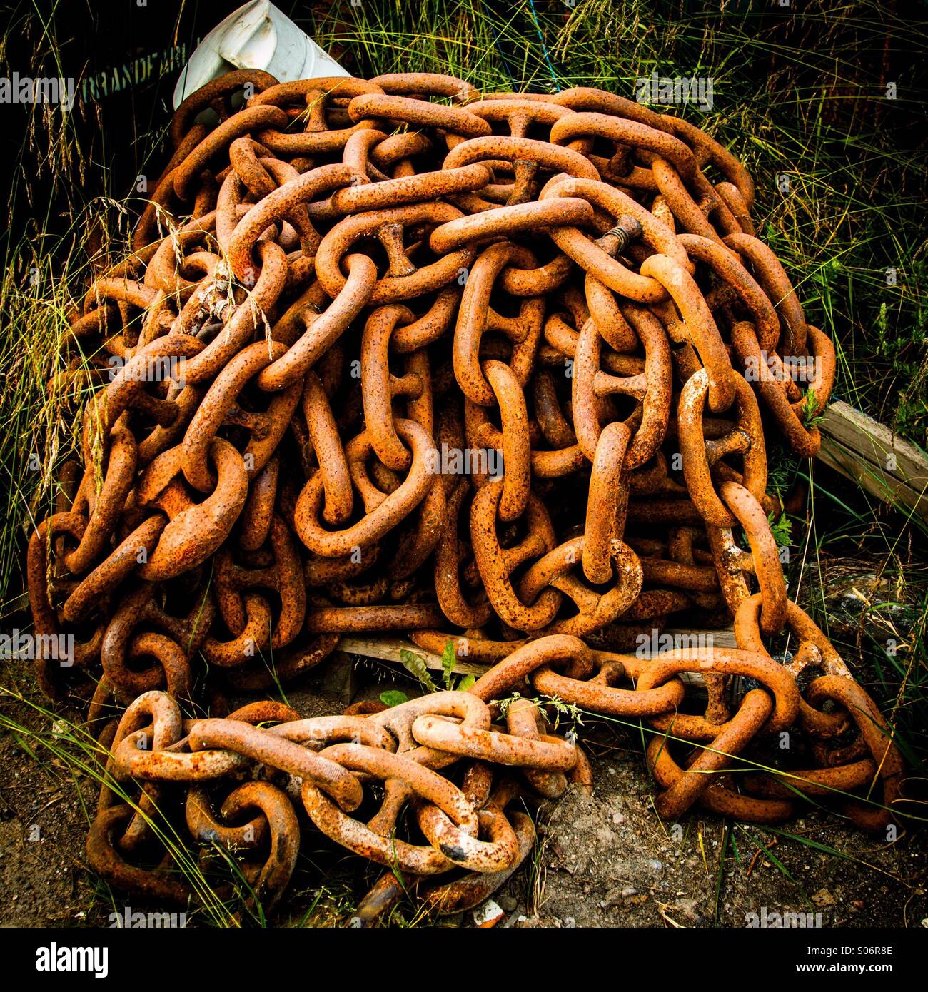 Pile of old rusty chains Stock Photo - Alamy