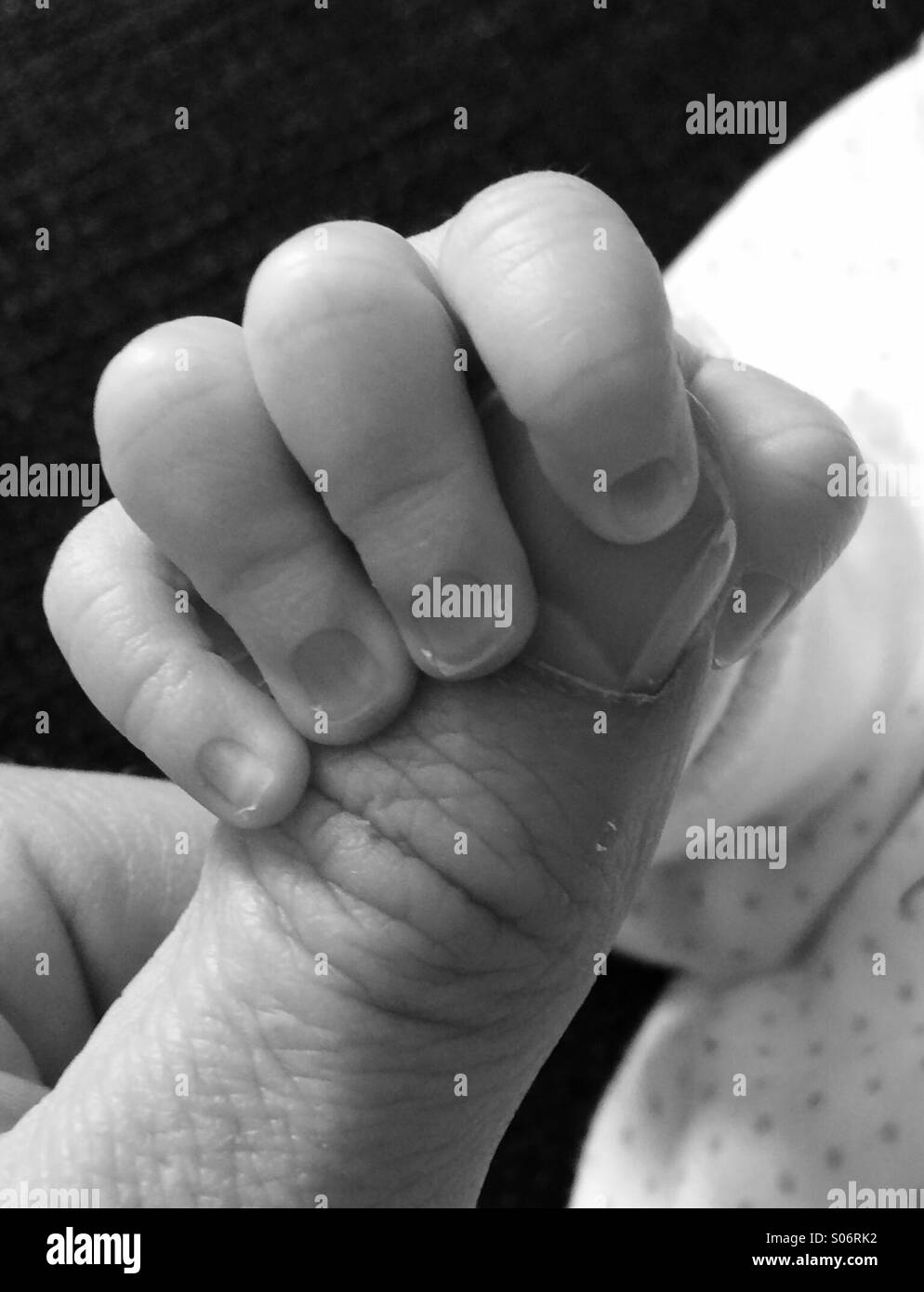 Thumb grip hi-res stock photography and images - Alamy