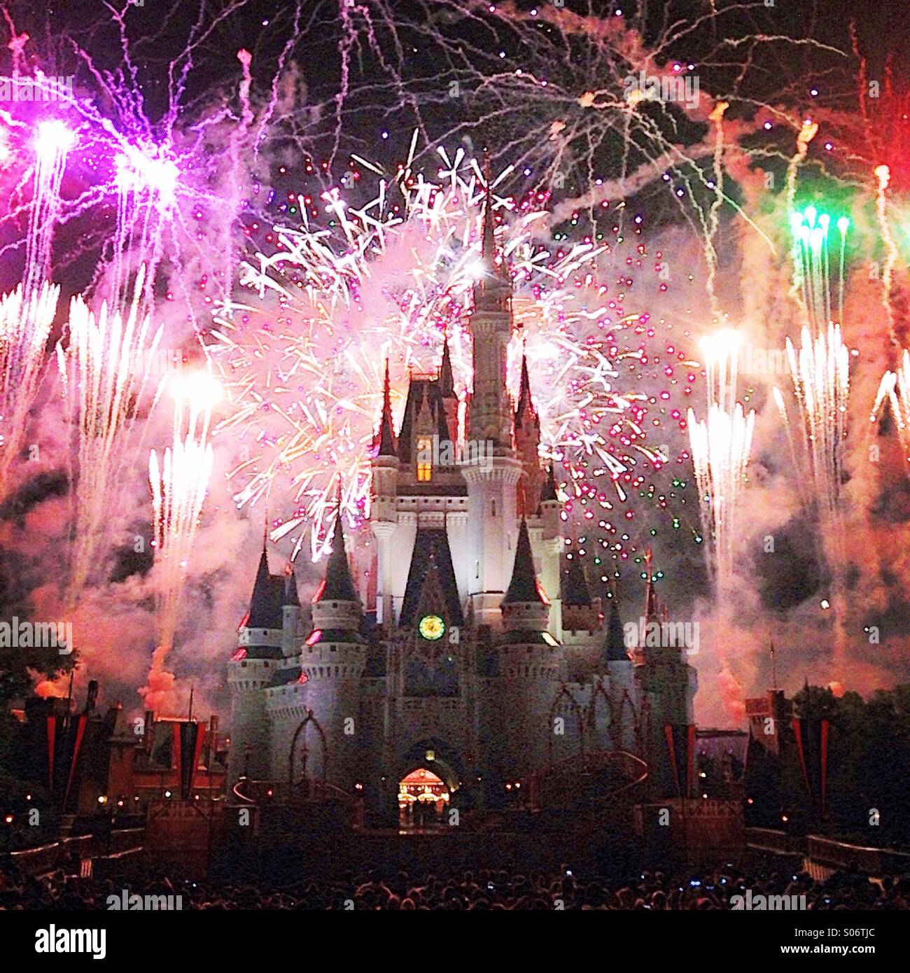 Magic kingdom castle hi-res stock photography and images - Alamy