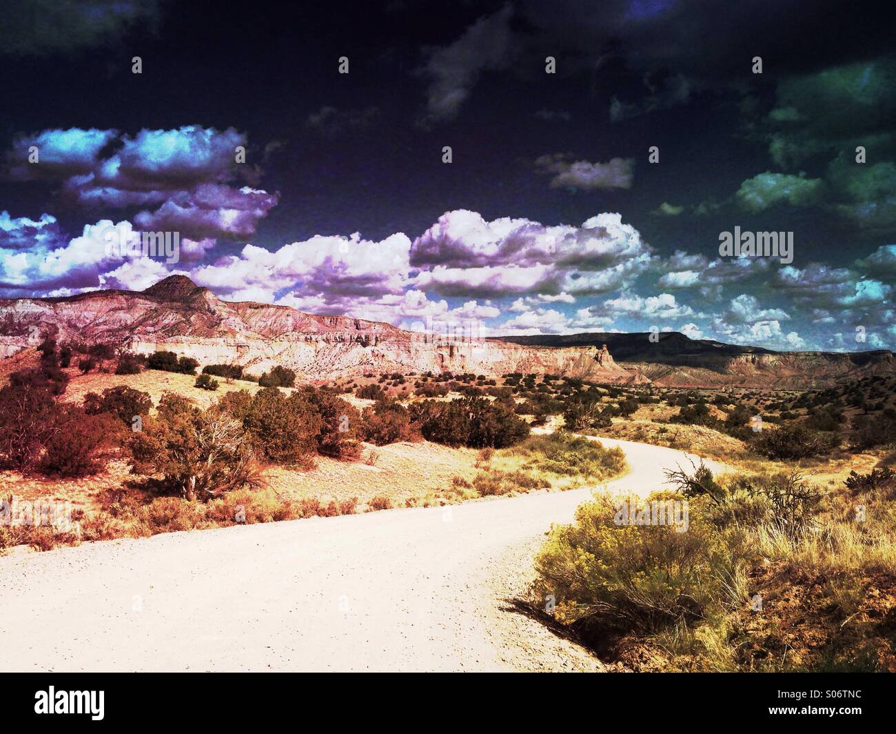 Desert illusion hi-res stock photography and images - Alamy