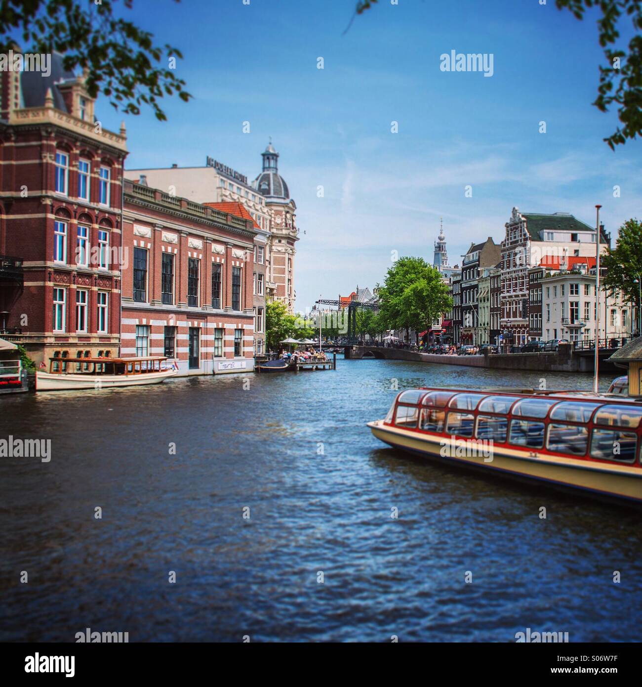 Amsterdam canal boat hi-res stock photography and images - Alamy