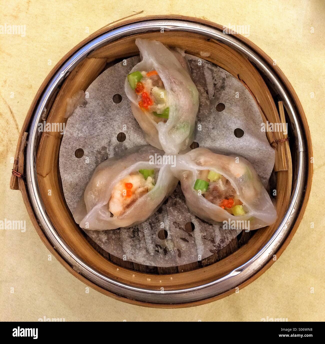 Dim sum dumplings Stock Photo - Alamy
