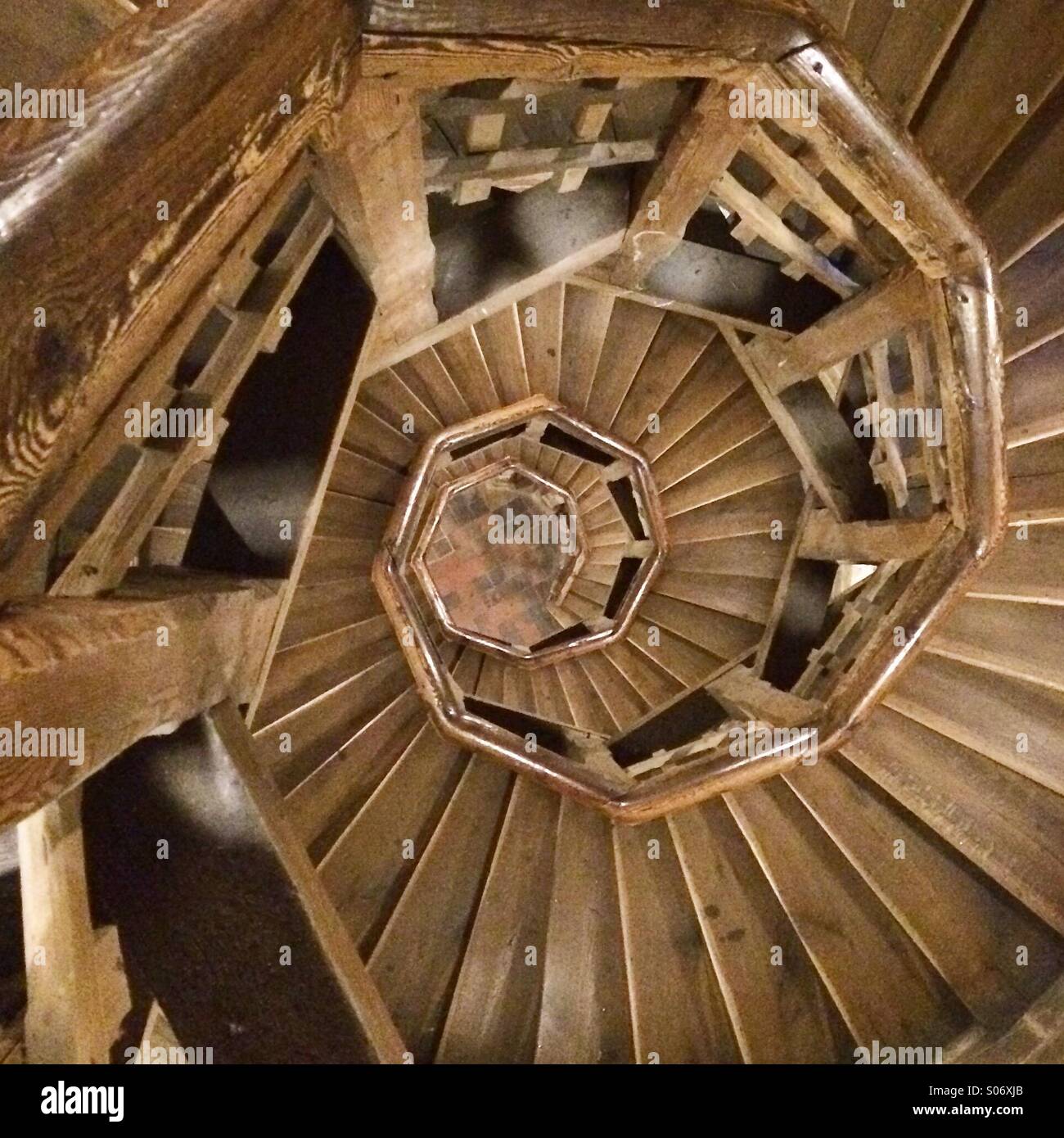 Spiral staircase castle hi-res stock photography and images - Alamy
