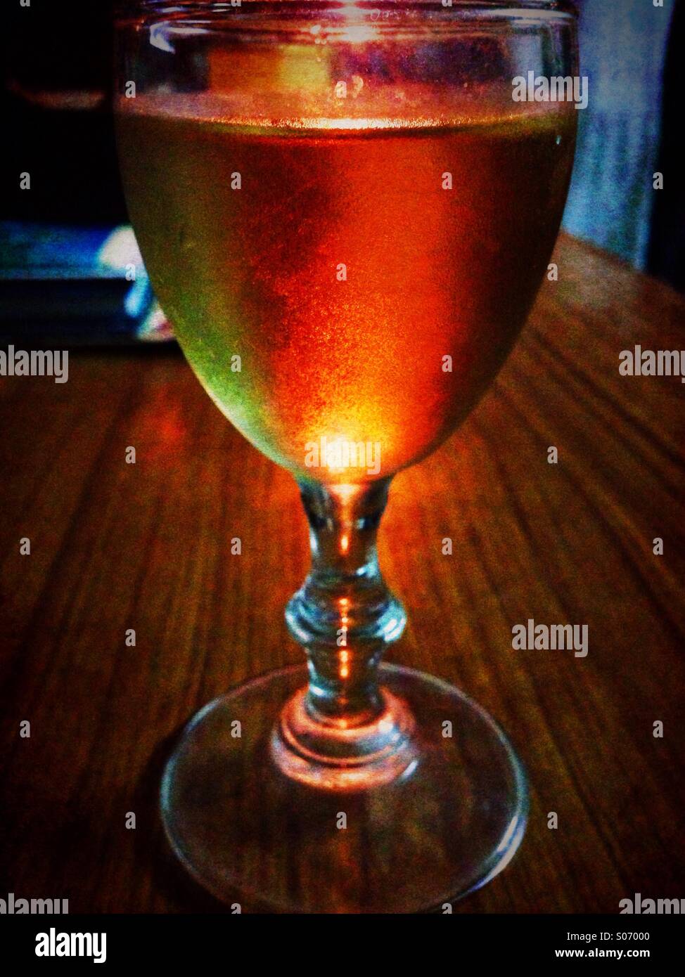 Golden wine hi-res stock photography and images - Alamy