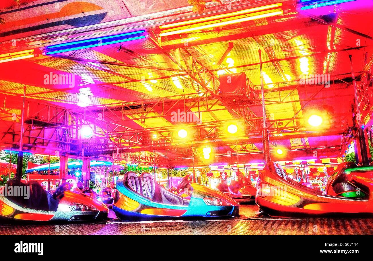 Fairground thrills hi-res stock photography and images - Alamy