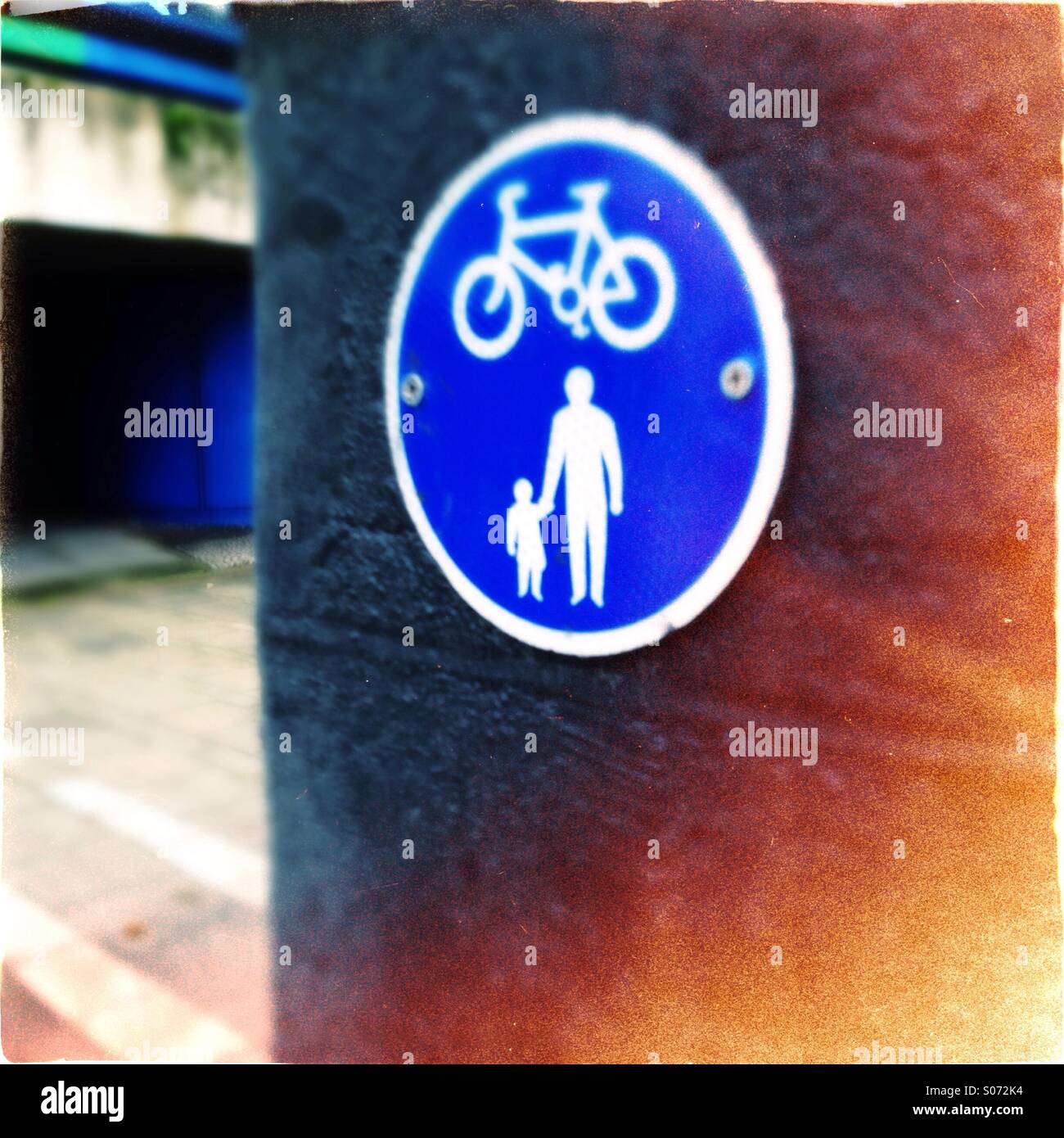 Cycle pedestrian route sign hi-res stock photography and images - Alamy