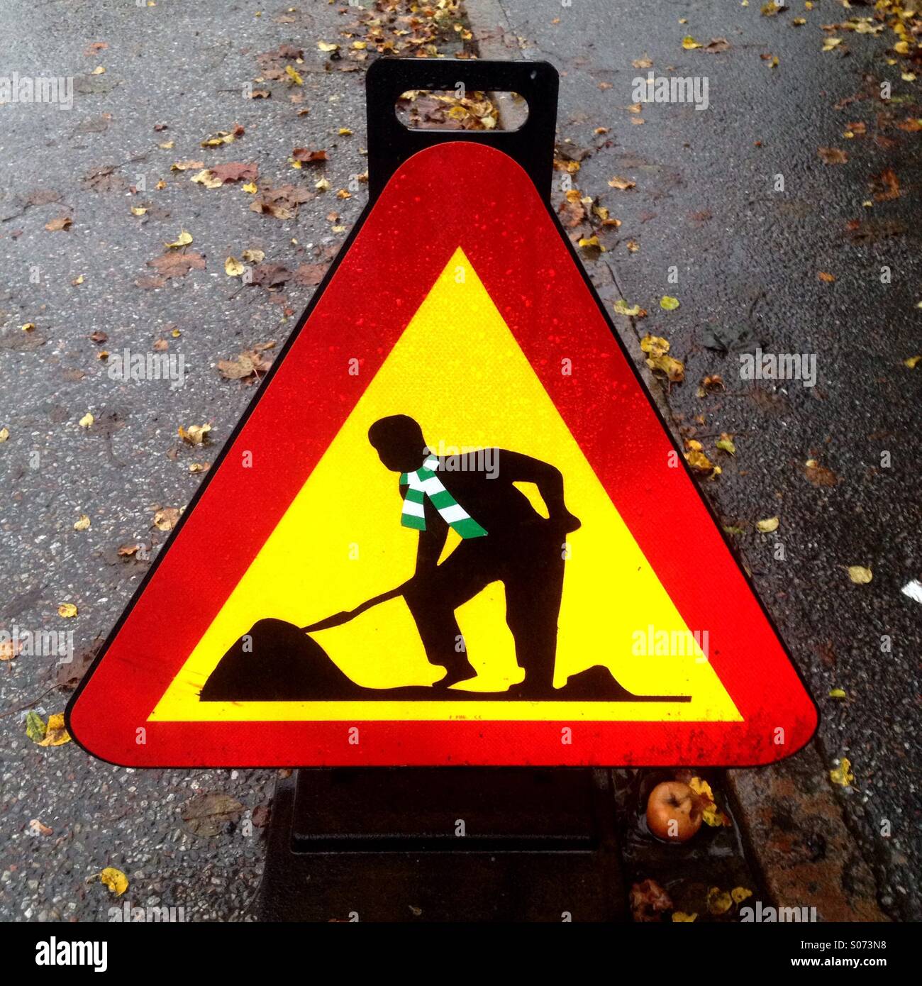 Road work sign hi-res stock photography and images - Alamy