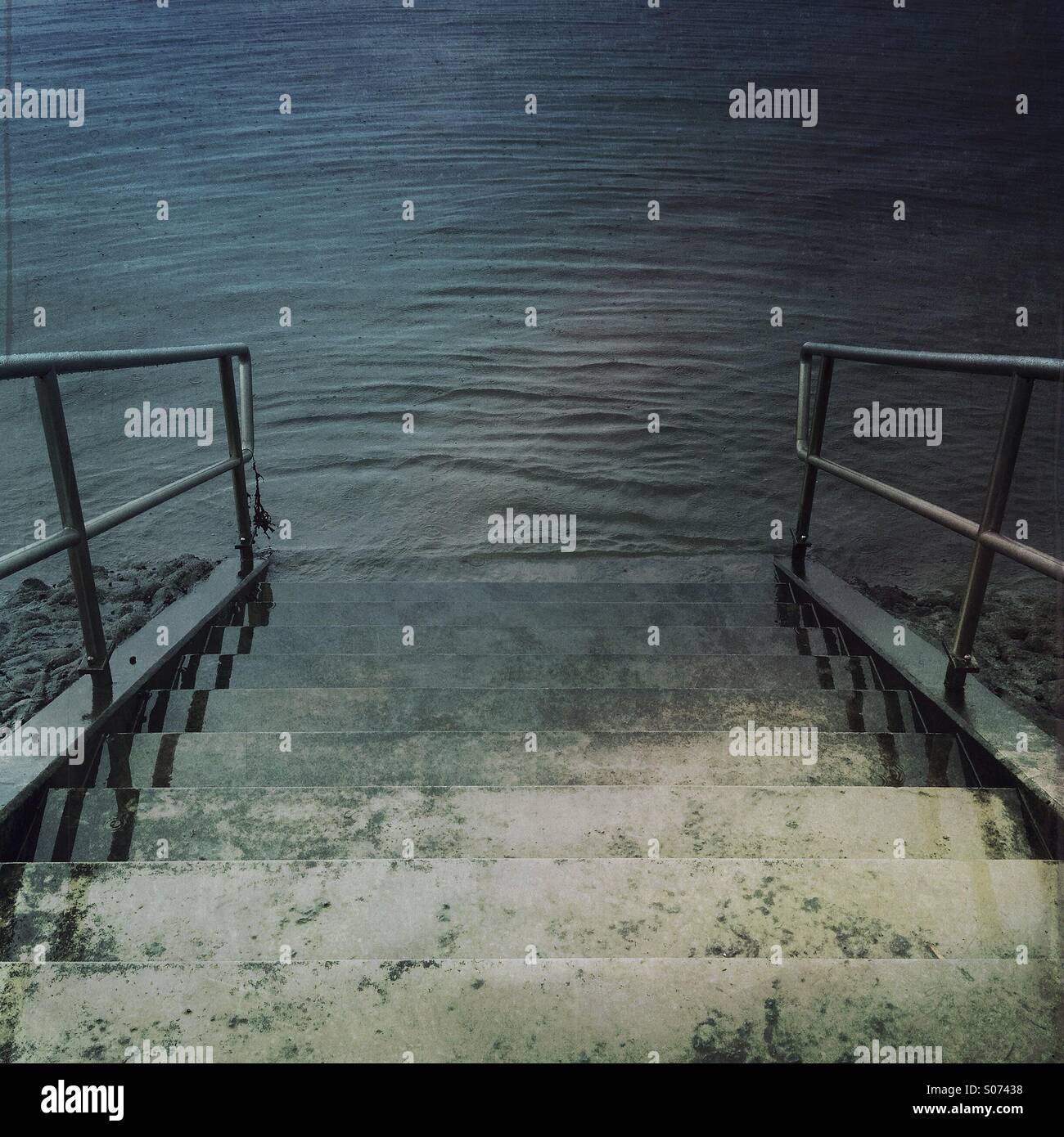 Stairs into sea hi-res stock photography and images - Alamy