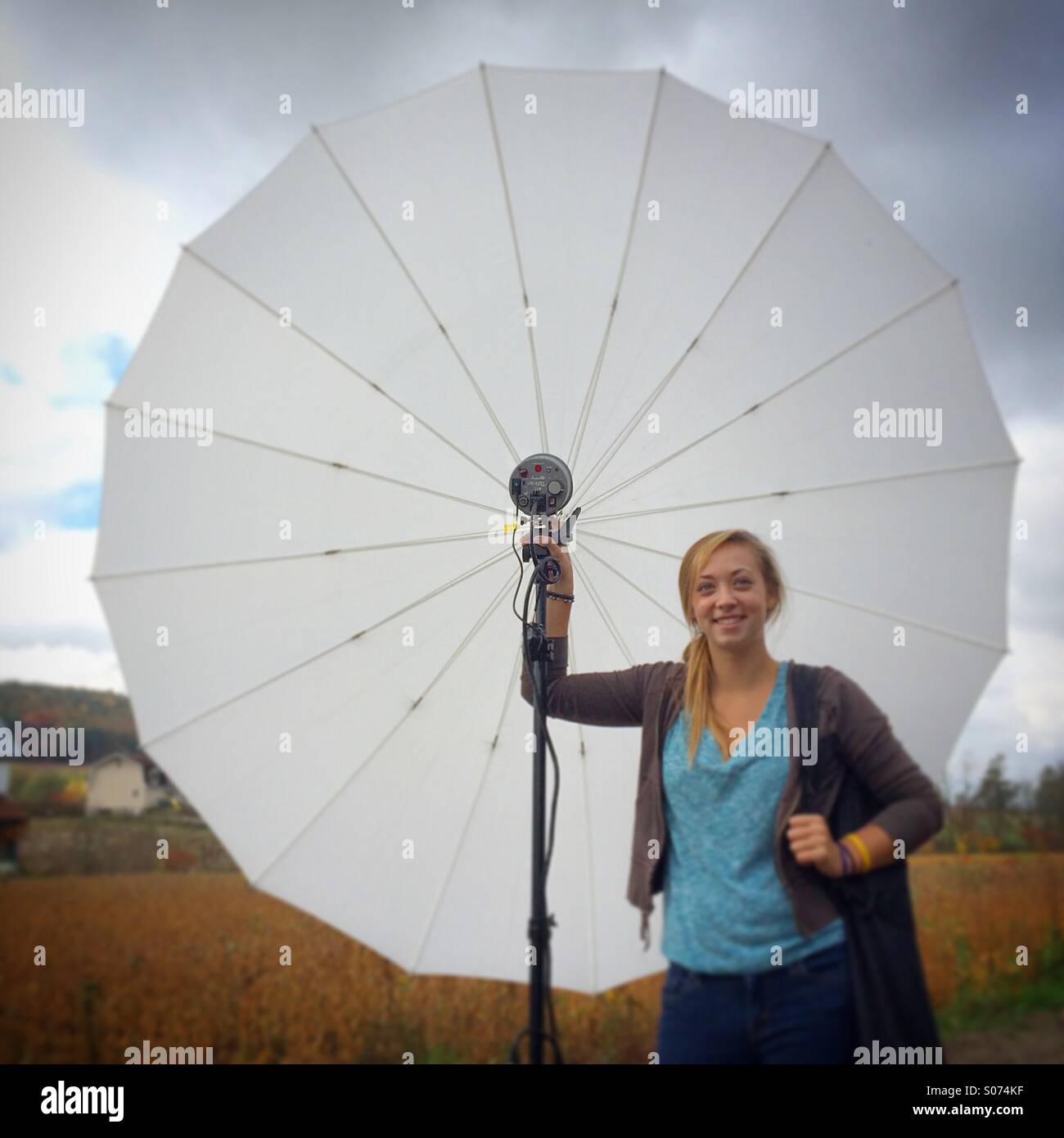 Photo Assistant High Resolution Stock Photography and Images - Alamy