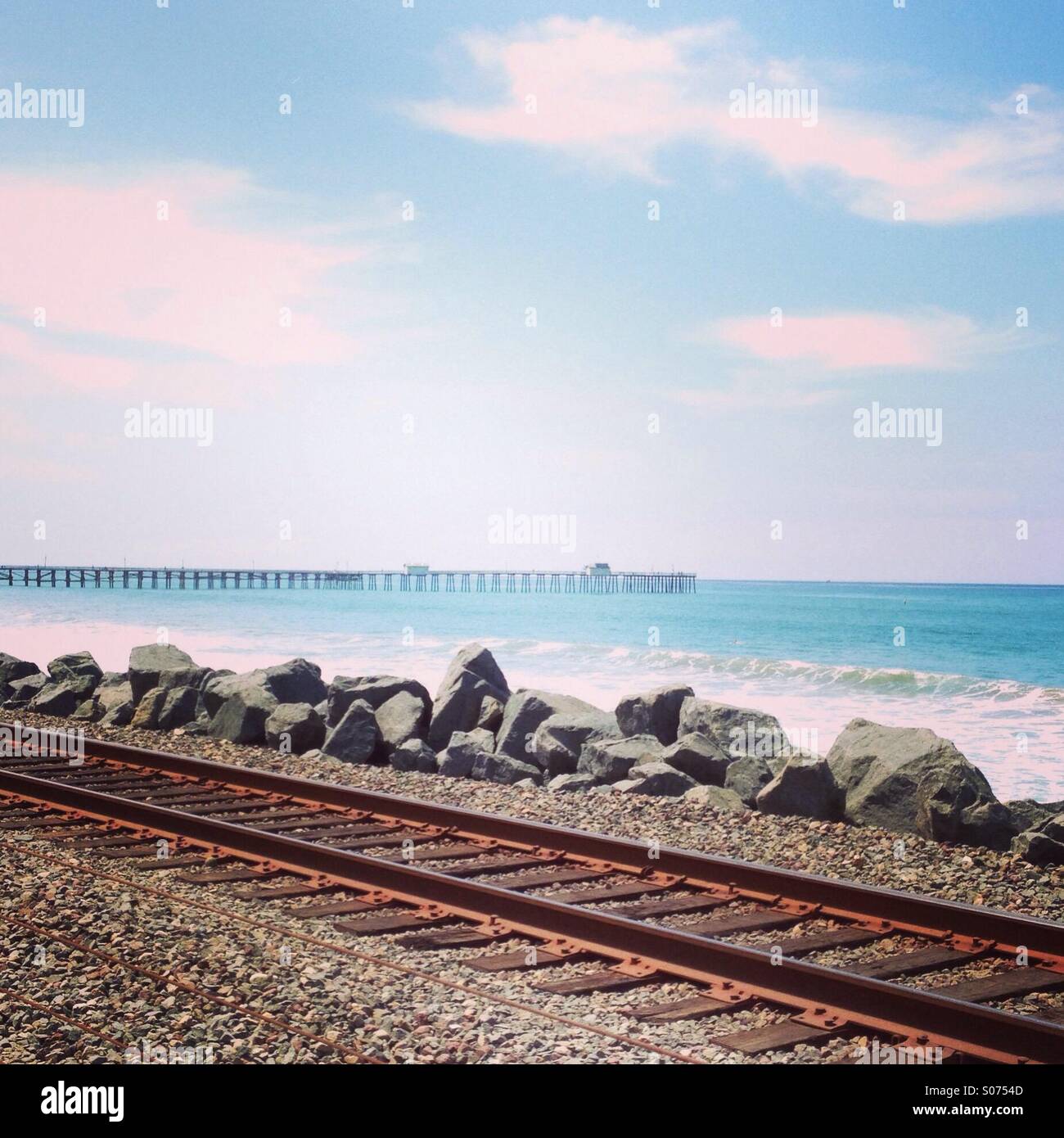 Pier trains hi-res stock photography and images - Alamy