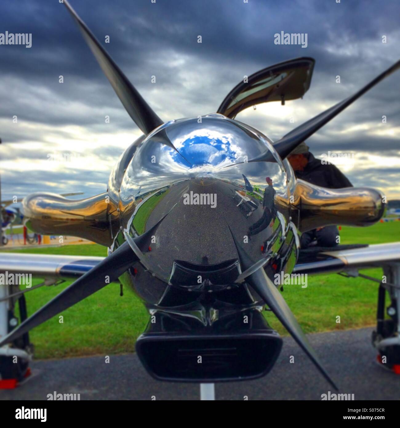 Propeller chrome hi-res stock photography and images - Alamy