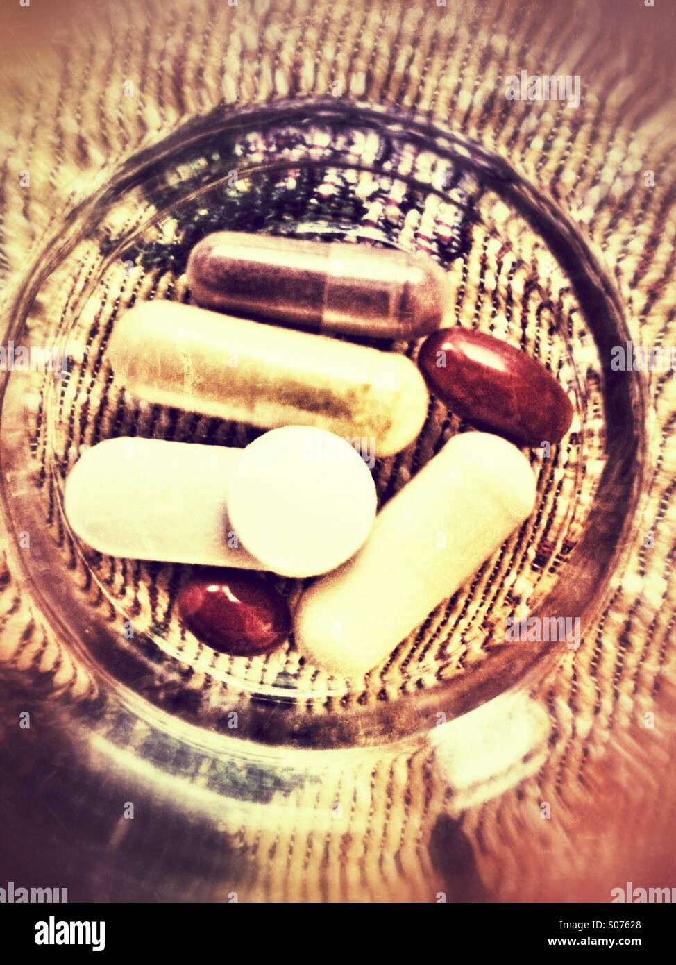 Vitamin vitamins hi-res stock photography and images - Alamy