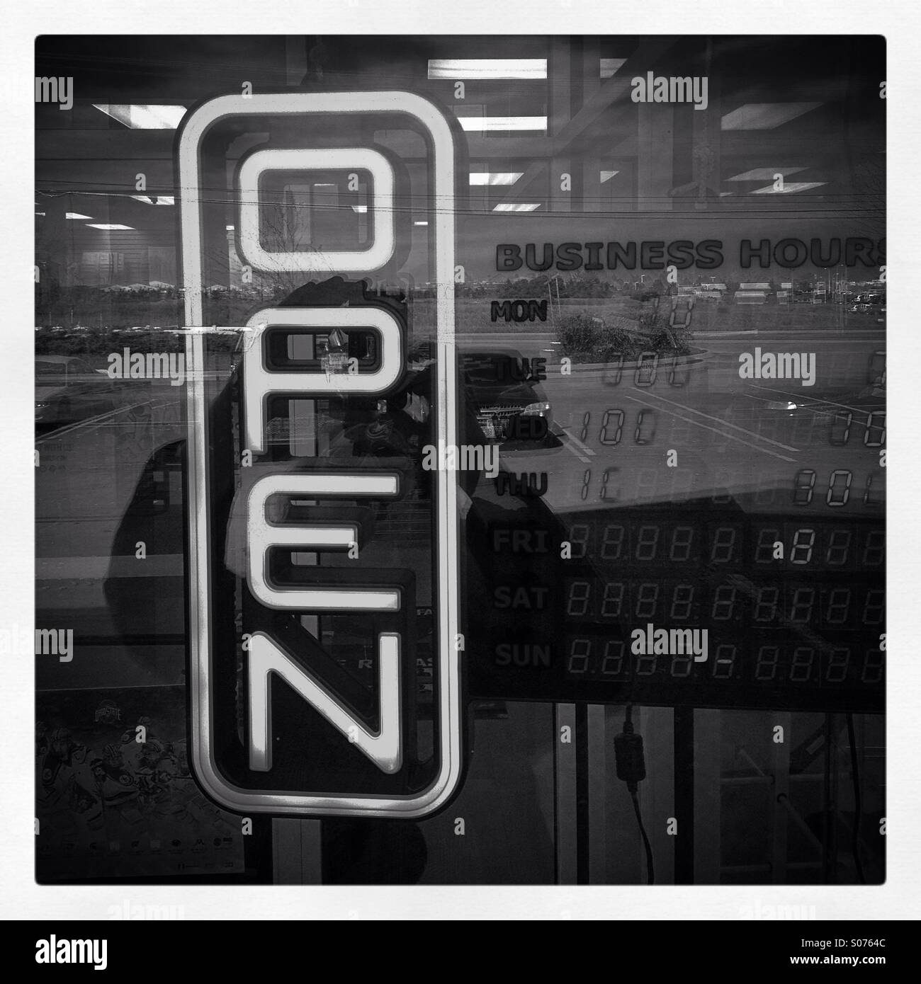 Open for business sign hi-res stock photography and images - Alamy