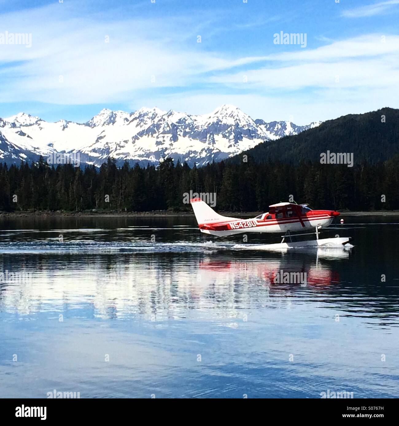Float plane alaska hi-res stock photography and images - Alamy