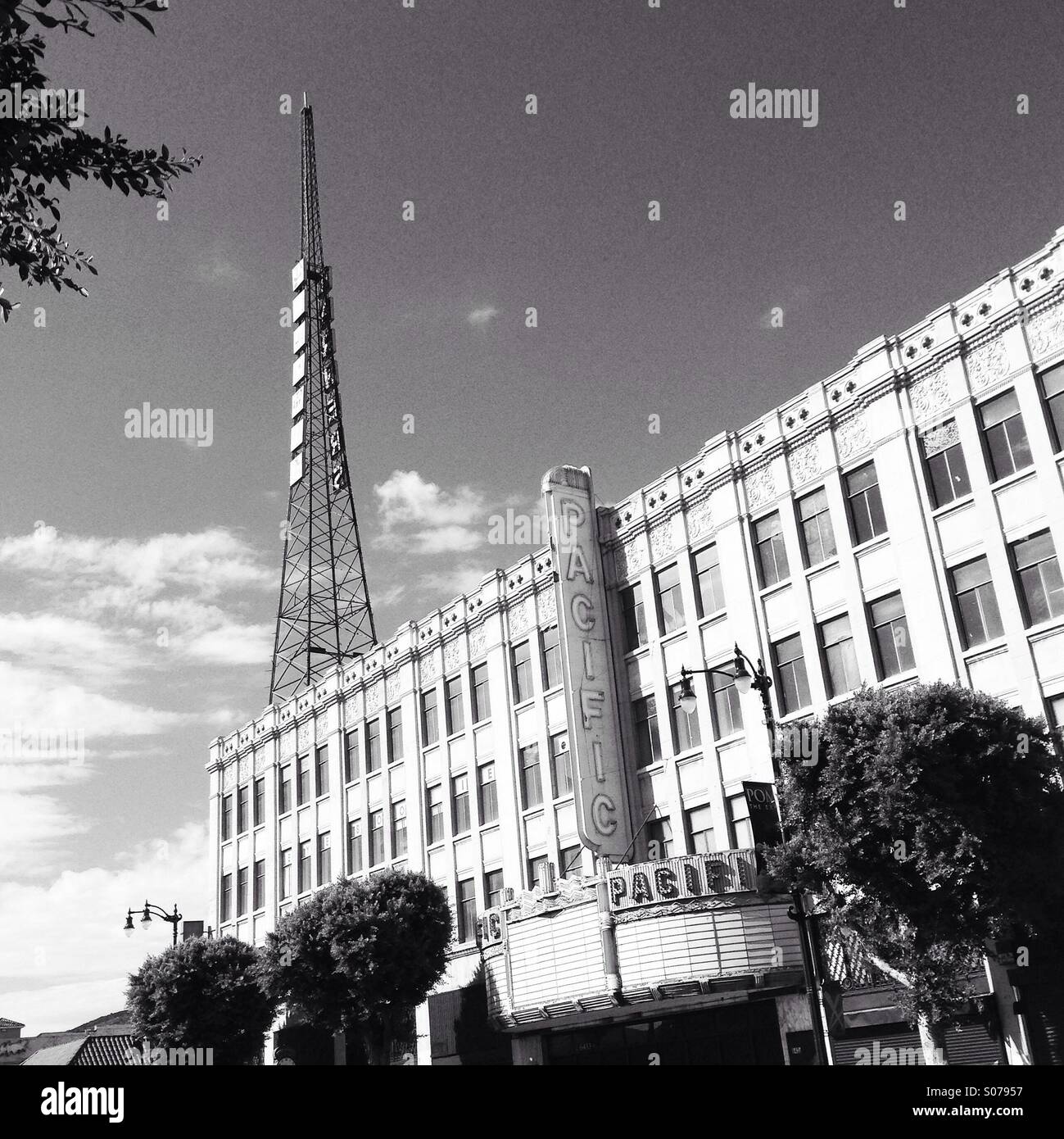 Pacific Theater on Hollywood Boulevard, downtown Hollywood, Los Angeles ...