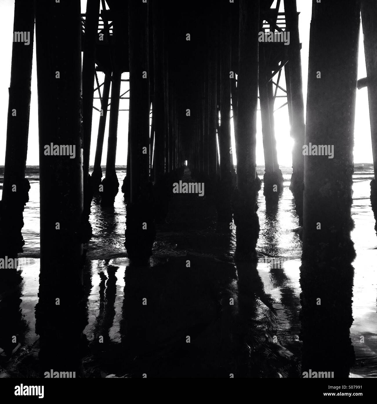 Underneath oceanside pier hi-res stock photography and images - Alamy