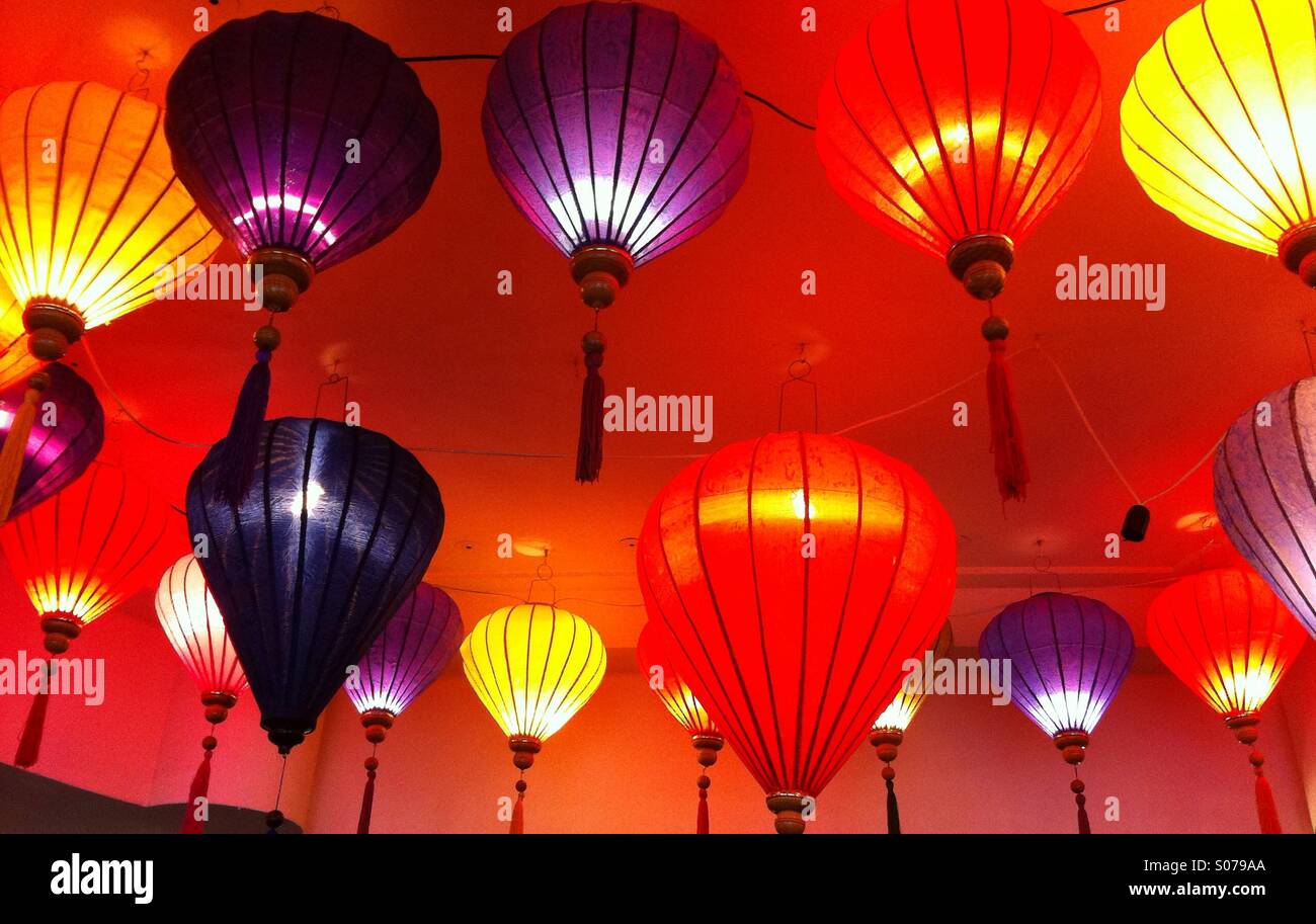 Chinese lamps hi-res stock photography and images - Alamy