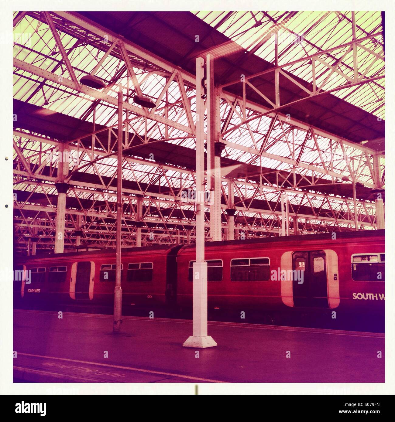 Inside waterloo station hi-res stock photography and images - Alamy