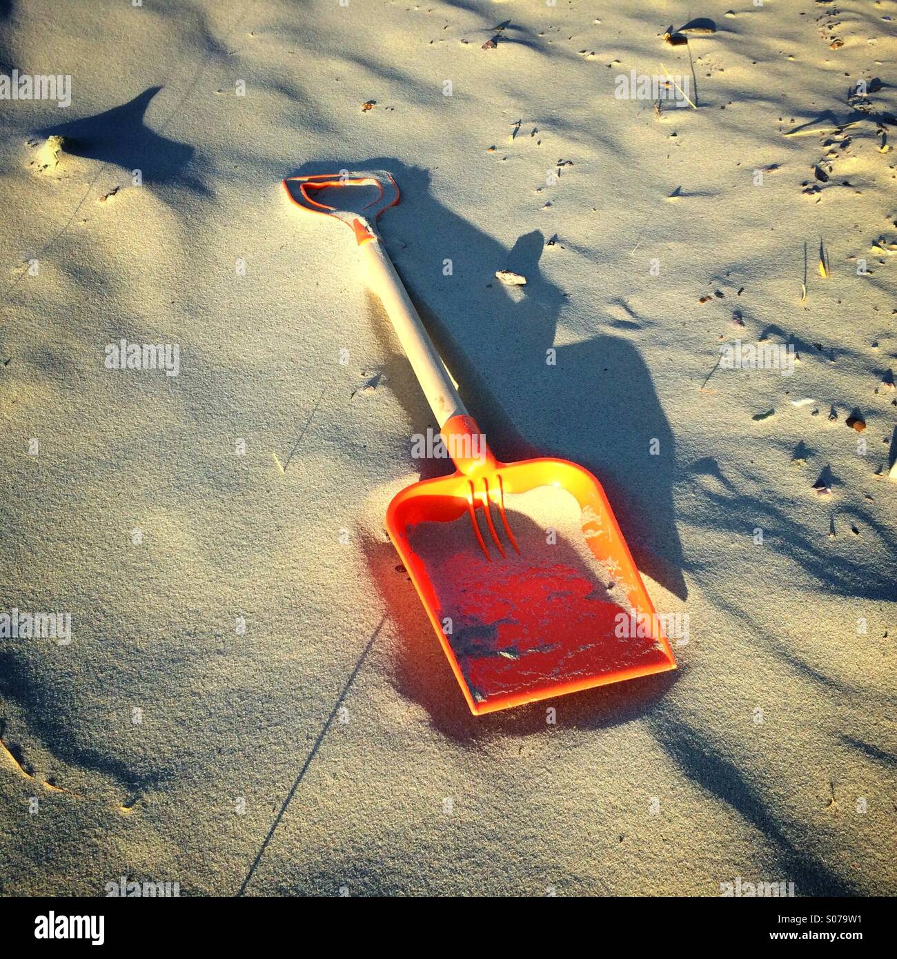 Orange plastic spade hi-res stock photography and images - Alamy