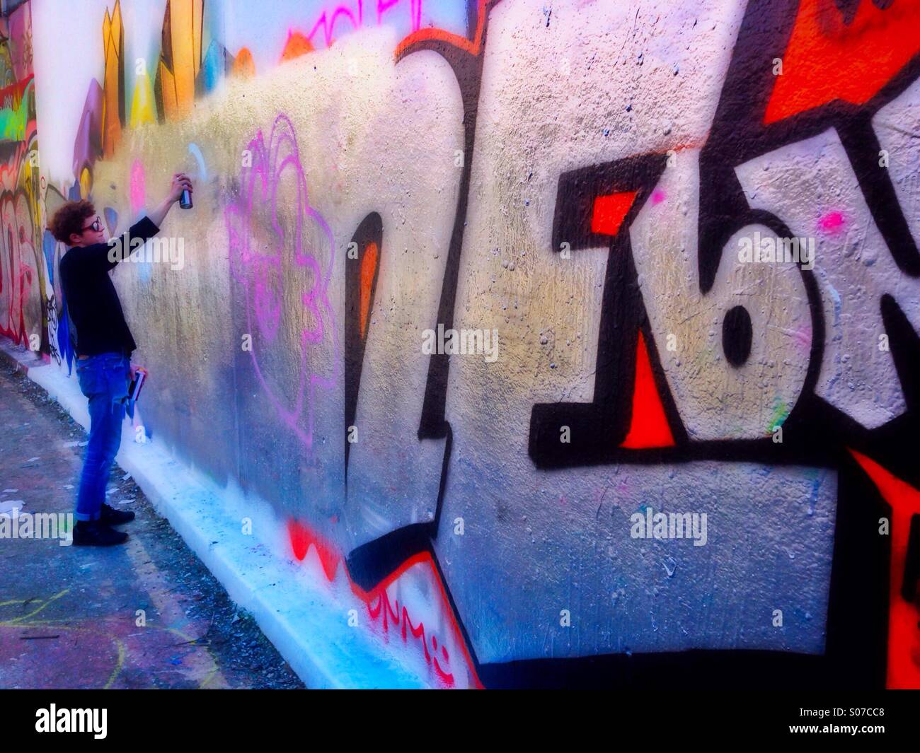 British graffiti artist waterloo london hi-res stock photography and ...
