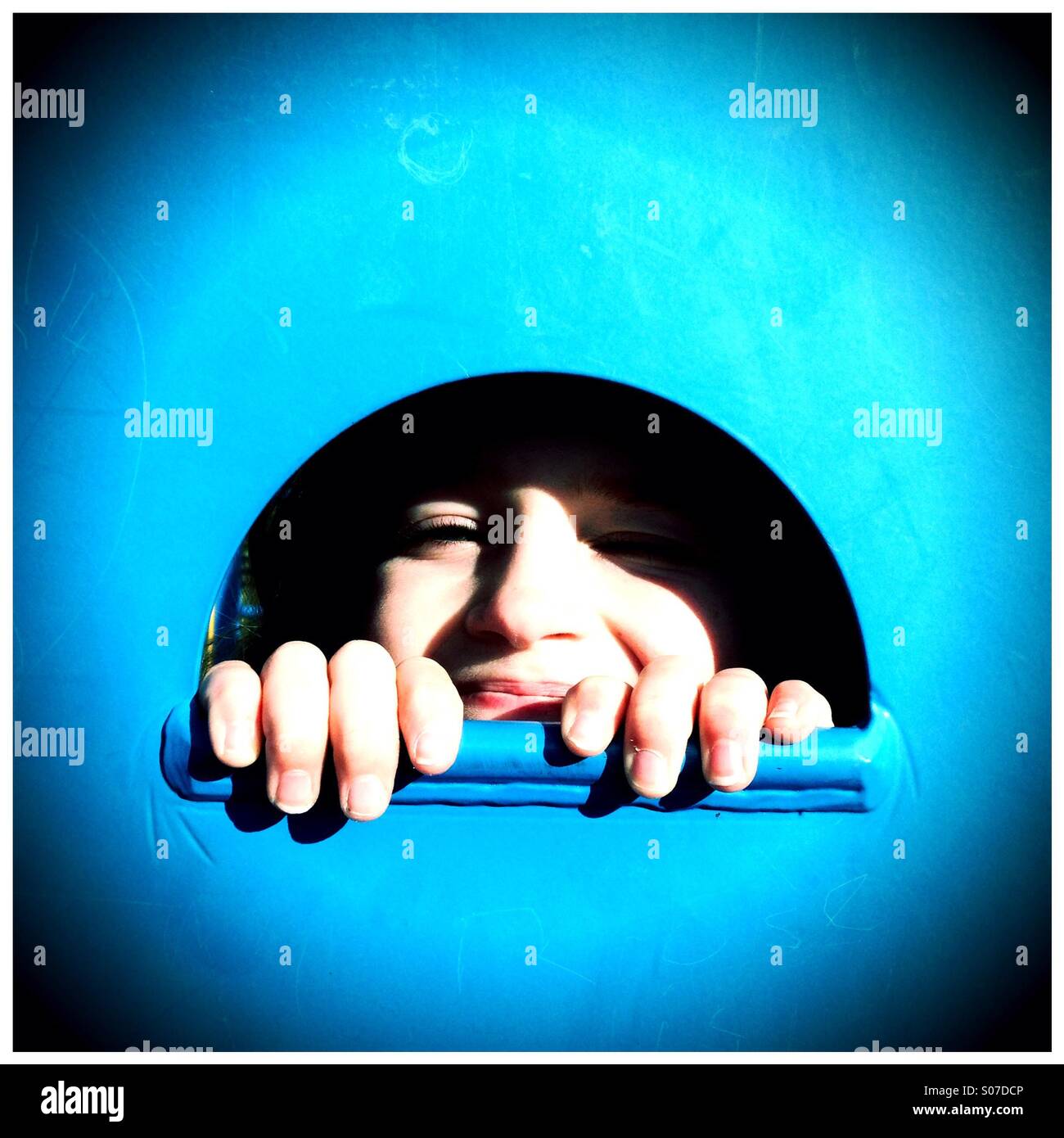 Peek a boo hi-res stock photography and images - Alamy