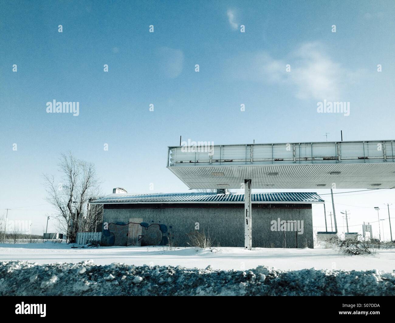 Canada gas station prices hi-res stock photography and images - Alamy