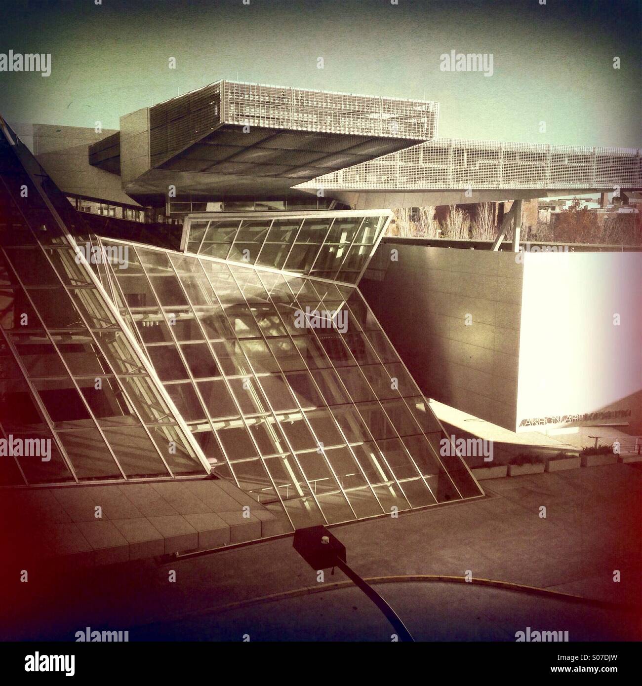 Exterior of the John S. and James L. Knight Building at the Akron Art ...