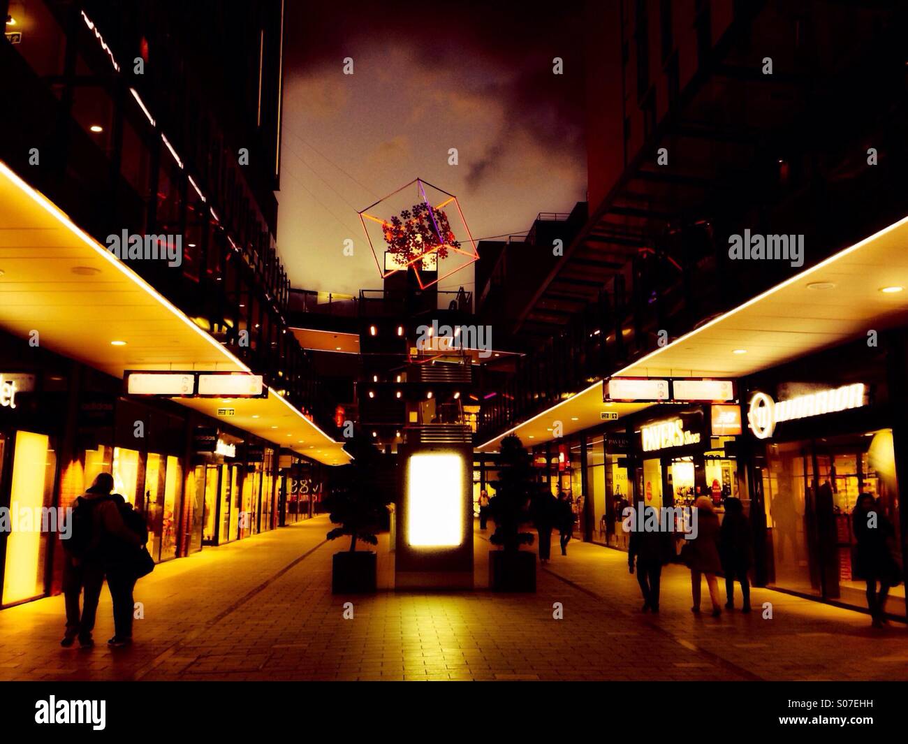 Wembley designer outlet shops hi-res stock photography and images - Alamy