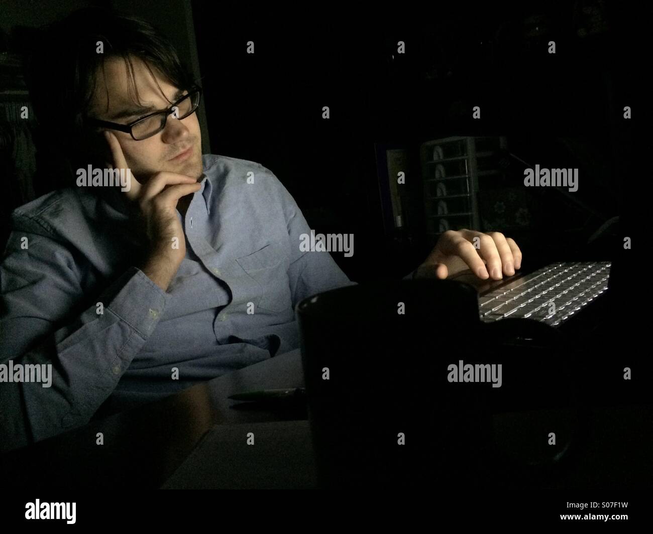 Office concentrate hi-res stock photography and images - Alamy