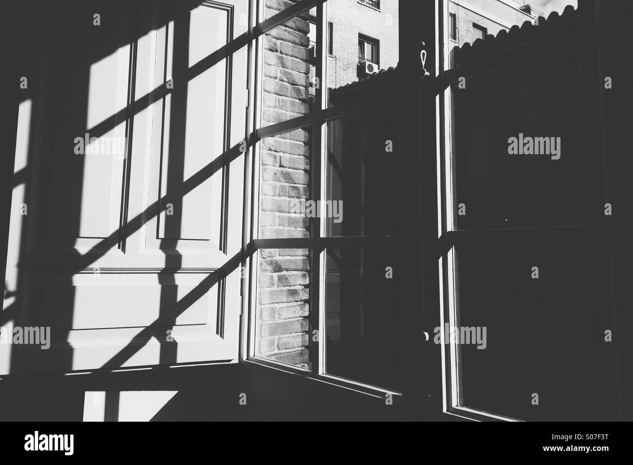 Morning light window hi-res stock photography and images - Alamy