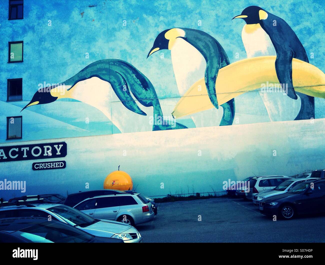 Penguin mural hi-res stock photography and images - Alamy