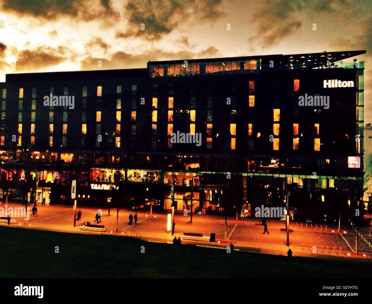 Hilton london wembley hi-res stock photography and images - Alamy