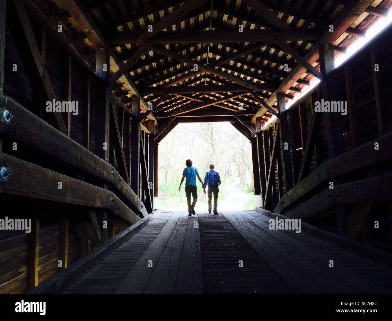 Friends bridge hi-res stock photography and images - Alamy