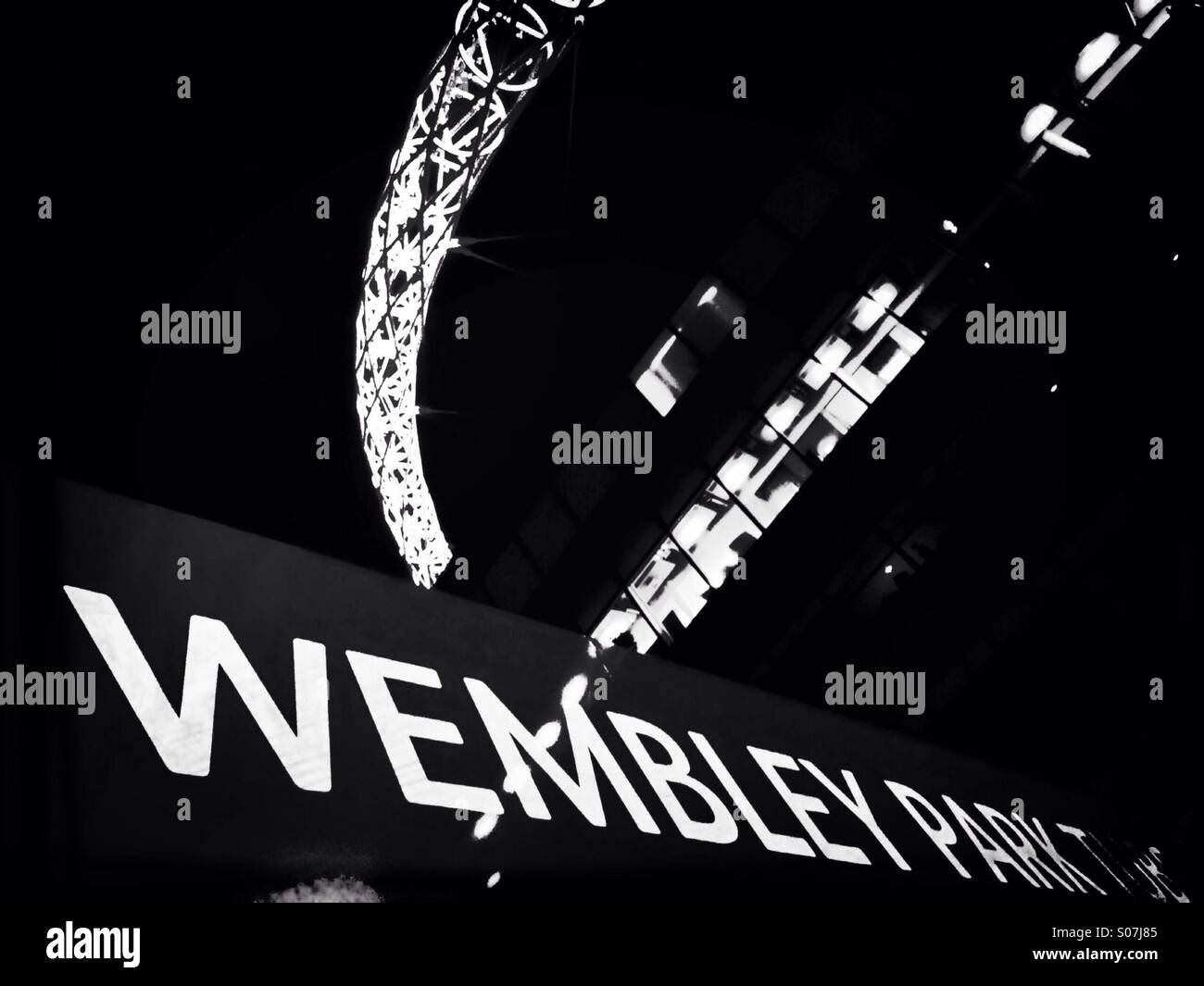Wembley stadium arch at night, a London, UK Stock Photo - Alamy
