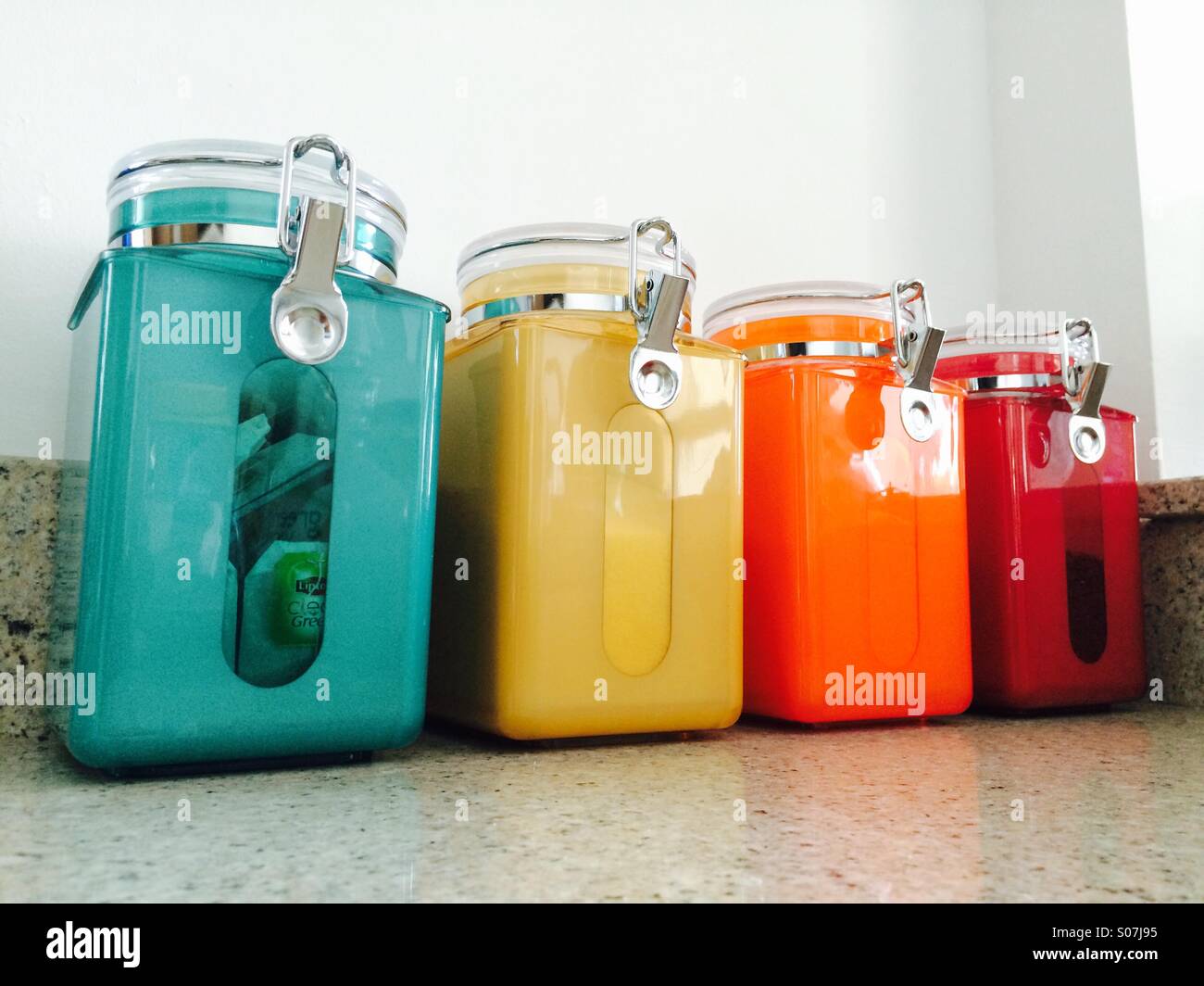 Teal containers hi-res stock photography and images - Alamy
