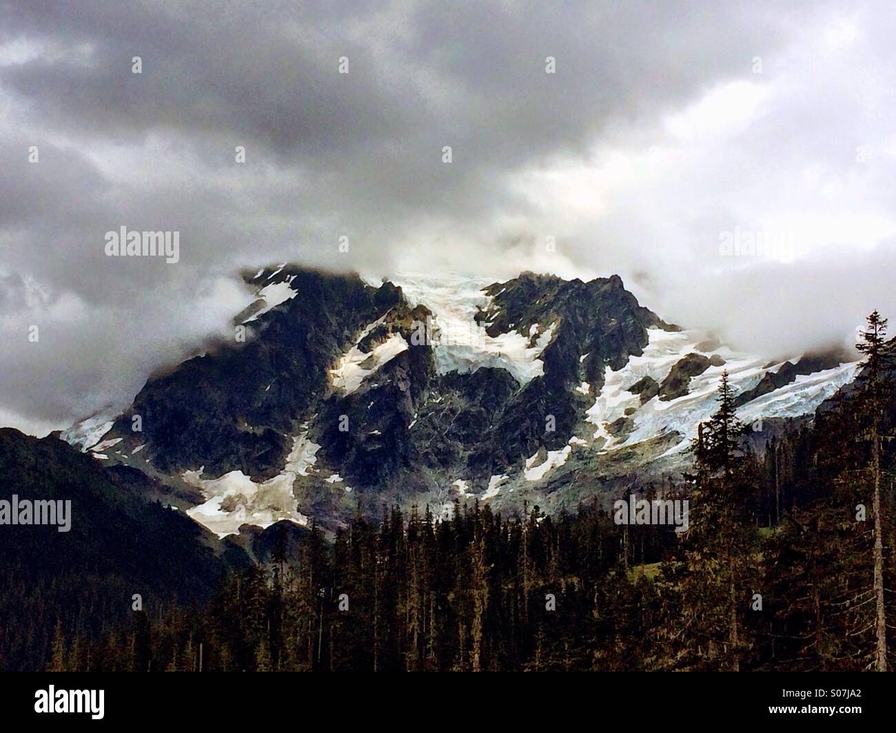 Northwest mountains hi-res stock photography and images - Alamy