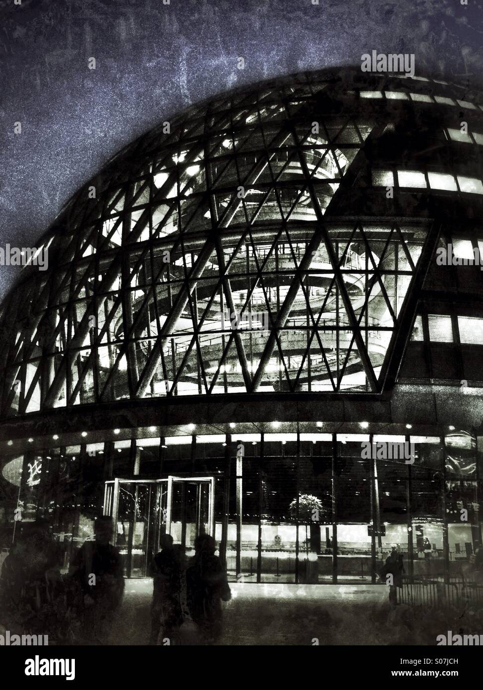 City Hall, London, at night Stock Photo - Alamy
