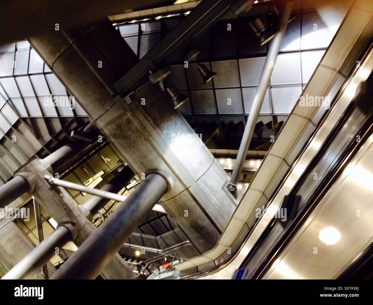 Inside Westminster Underground Station Stock Photo - Alamy