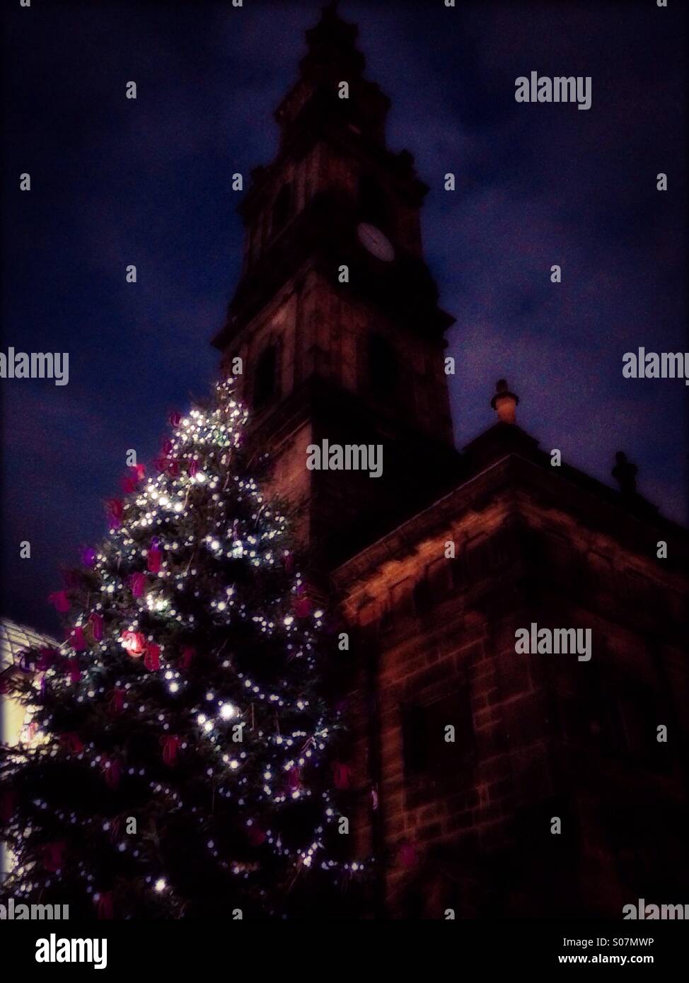 Holy trinity church leeds hi-res stock photography and images - Alamy