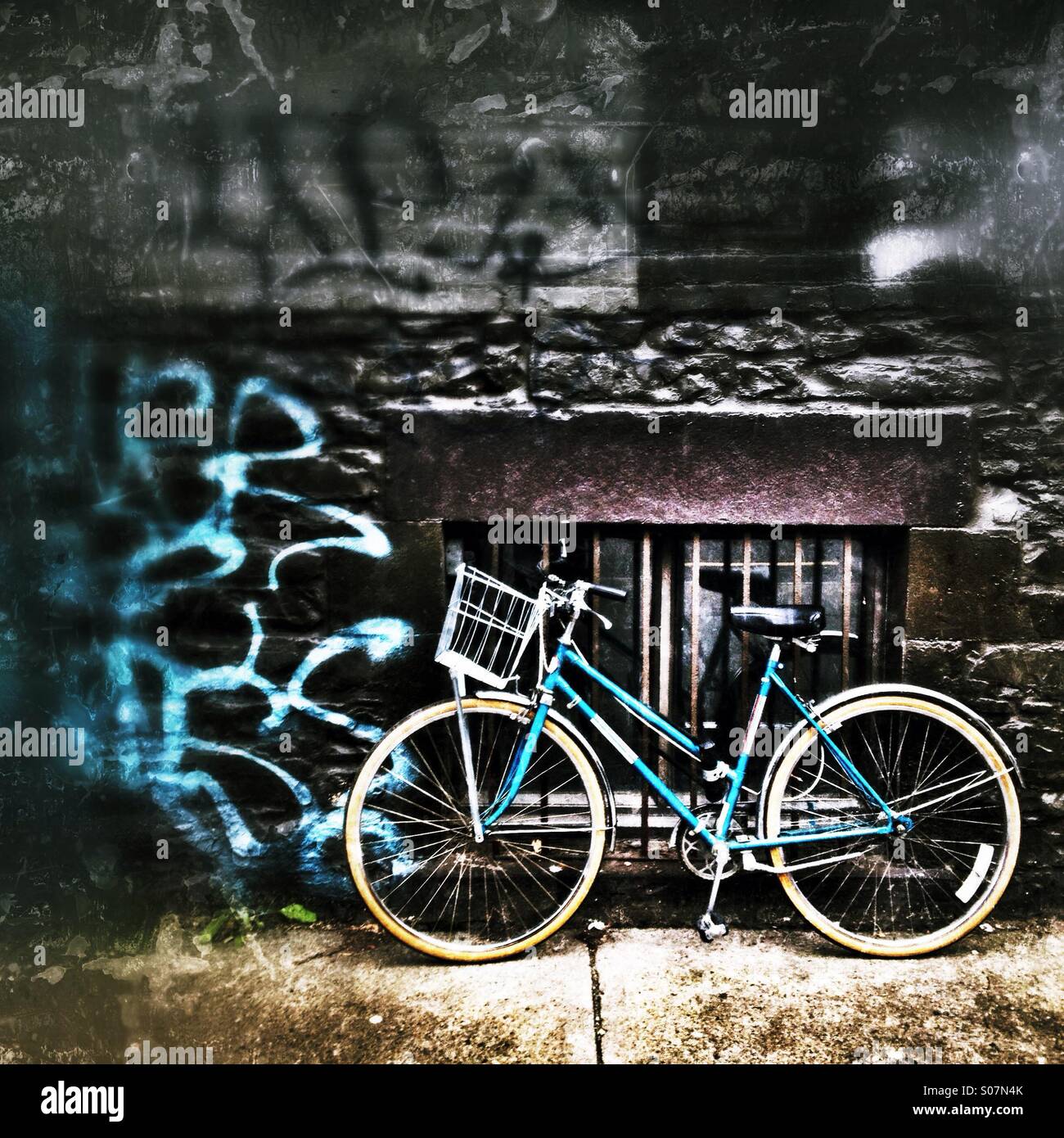 Blue bicycle hi-res stock photography and images - Alamy