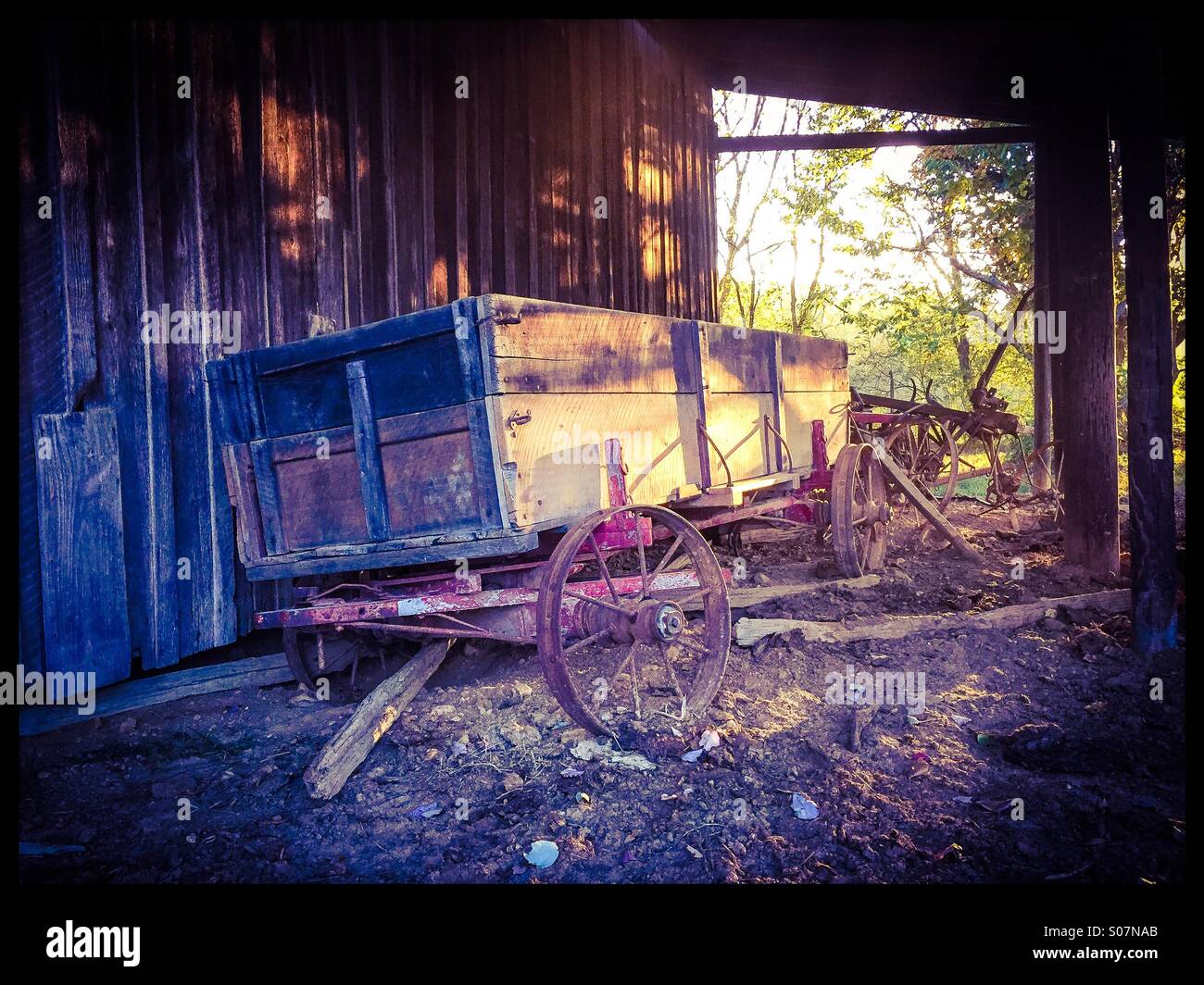 Old farm wagon hi-res stock photography and images - Alamy