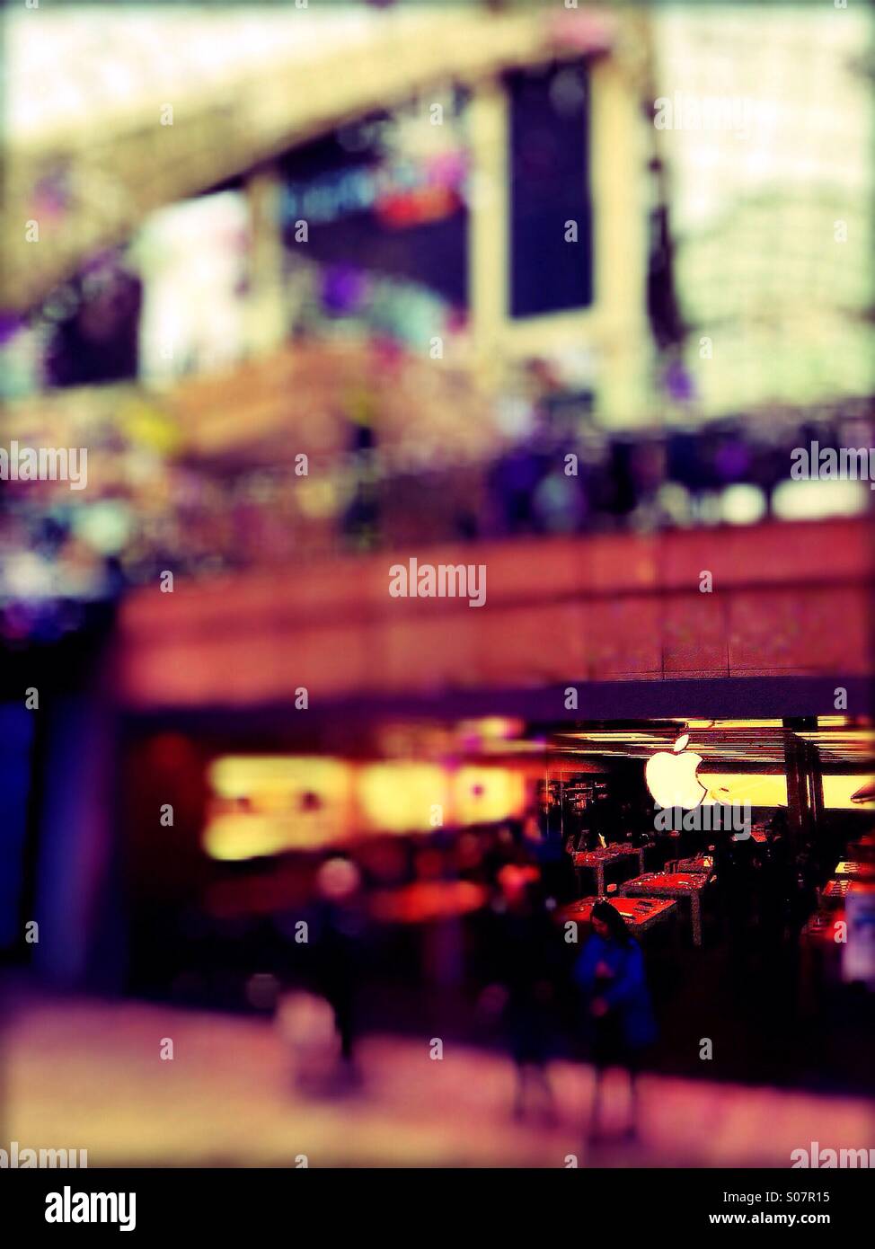 Apple centre hi-res stock photography and images - Alamy