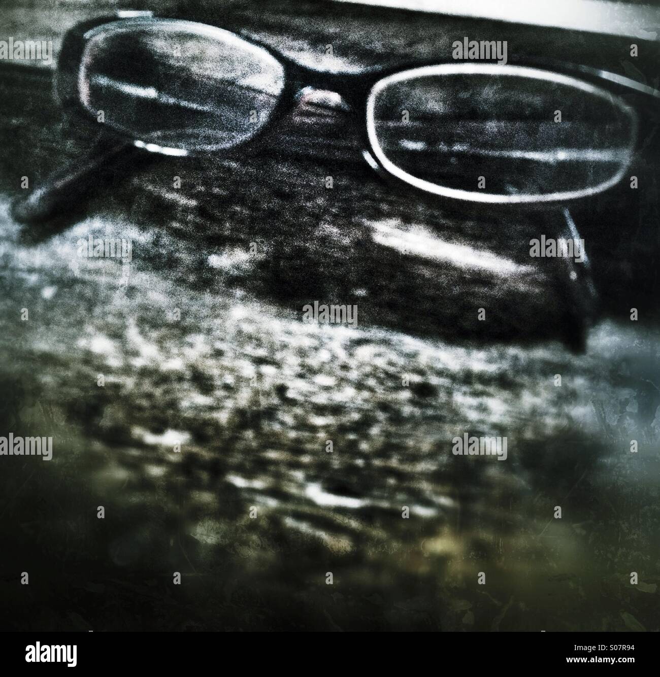 Eyes eyeglasses hi-res stock photography and images - Alamy