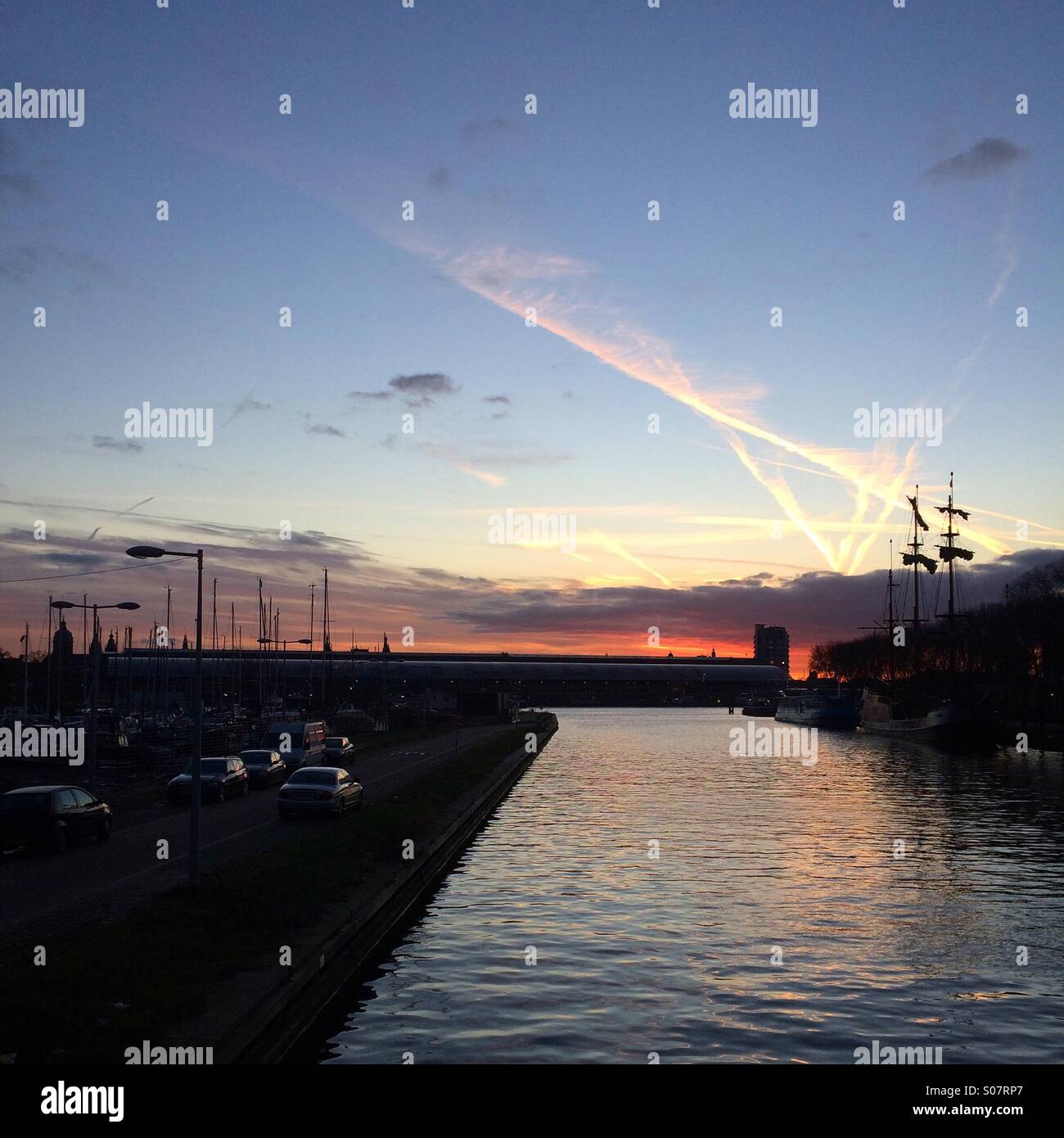 Sunset station hi-res stock photography and images - Alamy